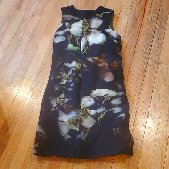 soltee | Dresses | Beautiful Dress With Beautiful Detailing Of Sequins ...